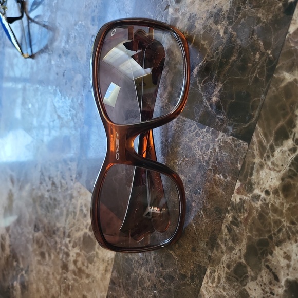 Oakley | Accessories | Oakley Grapevine Rust With Brown Gradient 328 ...